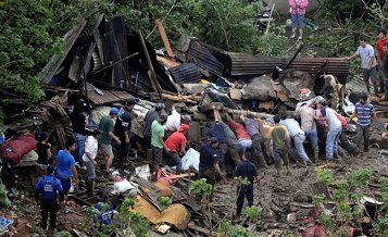 El derrumbe de un cerro deja 20 muertos y 30 desaparecidos en Costa Rica - RT