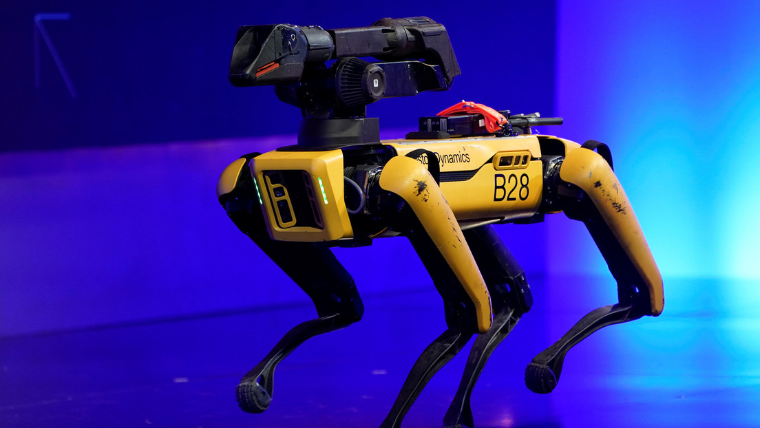 Perros robot de Boston Dynamics 'hacen prácticas' con la Policía (VIDEO ...