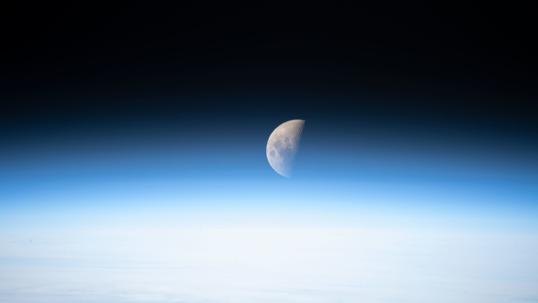 La Tierra tiene dos lunas desde hace tres años pero nadie se ha dado ...