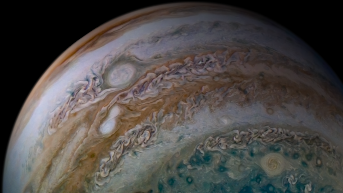 Un ingeniero de la NASA muestra Júpiter "de norte a sur" en imágenes ...
