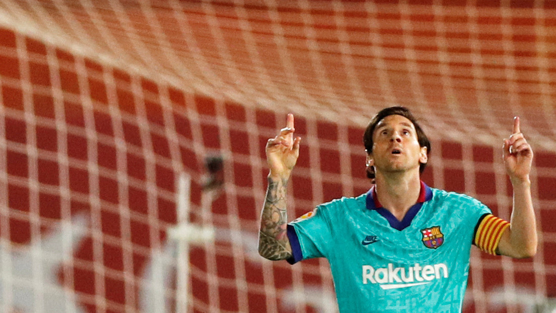 Nuevo récord de Messi: marca 20 goles en 12 temporadas consecutivas - RT