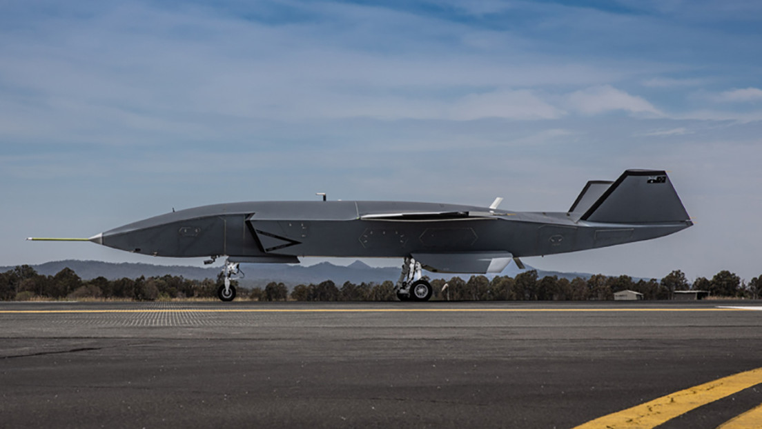 VIDEO: El dron de ataque con inteligencia artificial Loyal Wingman de ...