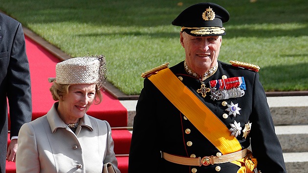 'Sangre azul': Los monarcas actuales del mundo en fotografías