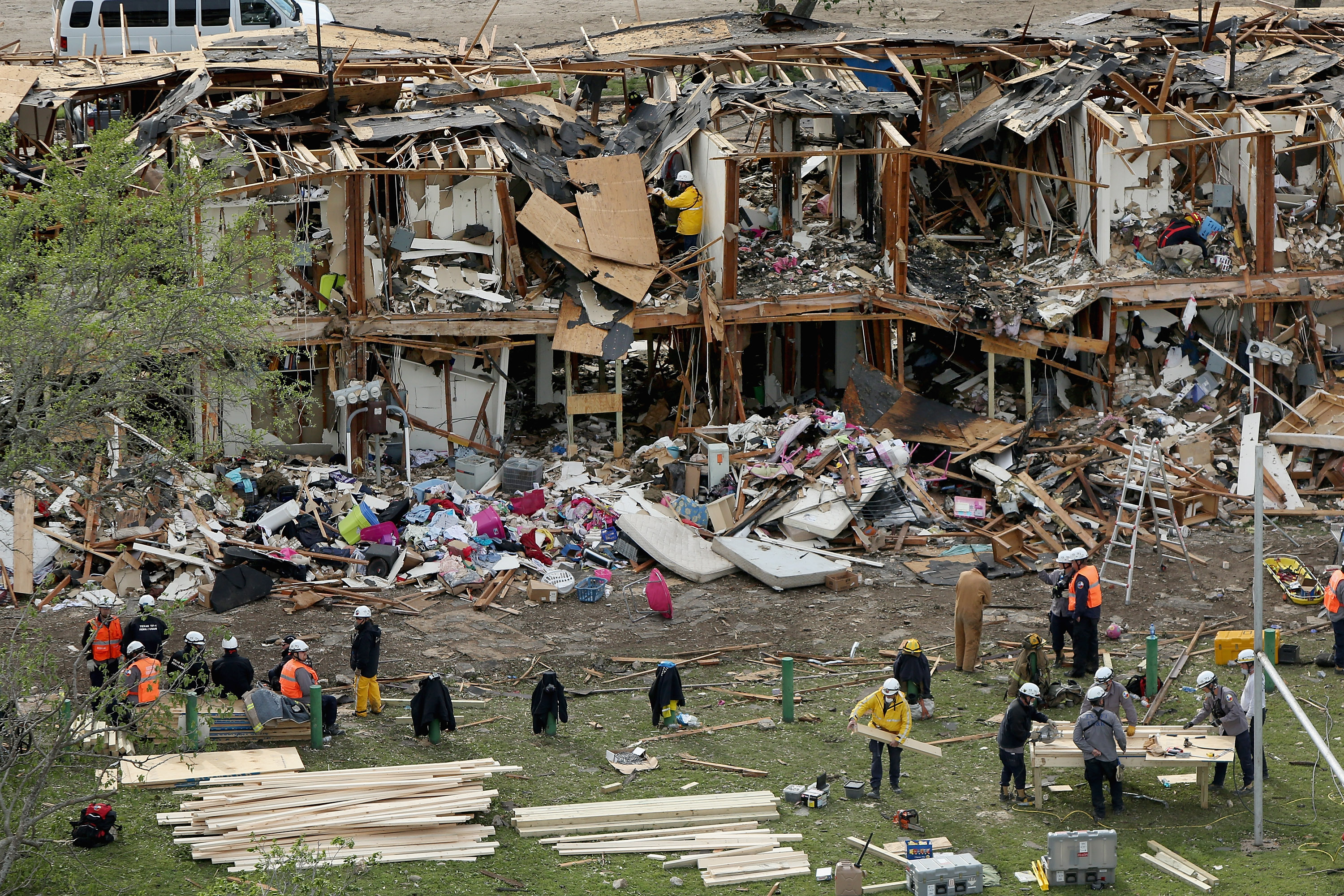 Minuto a minuto: Fuerte explosión en una planta de fertilizantes en EE ...