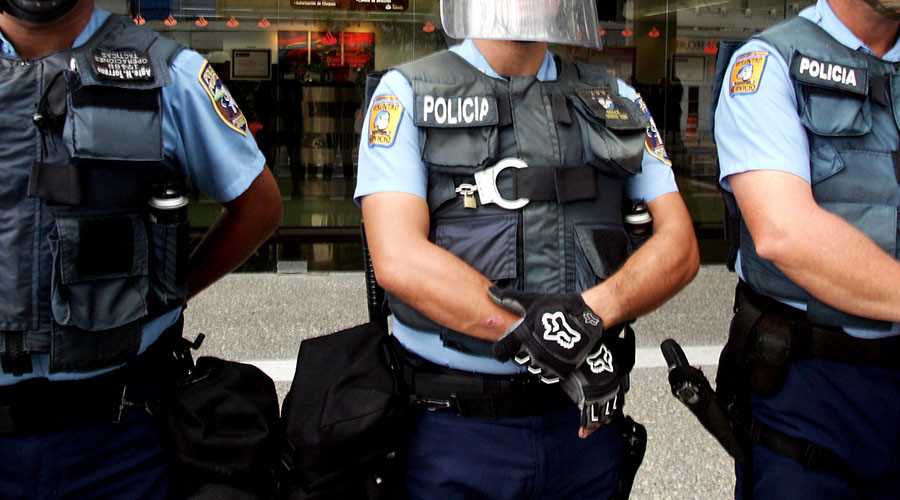 Puerto Rico policeman takes 3 colleagues hostage before shooting them ...