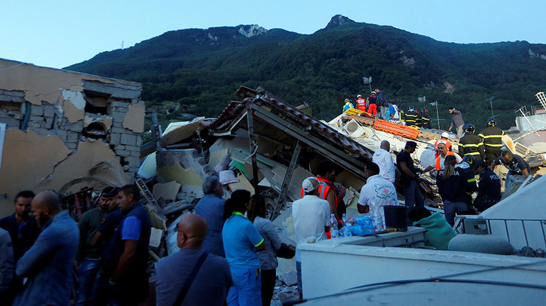 1 dead as 3.6 earthquake shatters buildings near Naples, Italy (PHOTOS ...