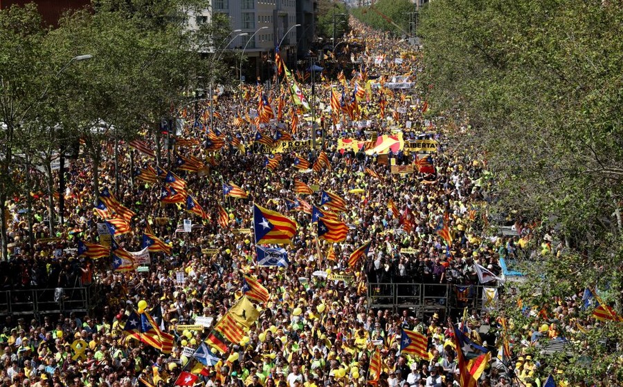Hundreds of thousands demand release of independence leaders in ...