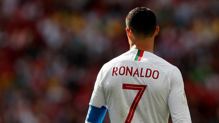 ‘Carrying the whole team on his shoulders’: Ronaldo brilliance inspires ...