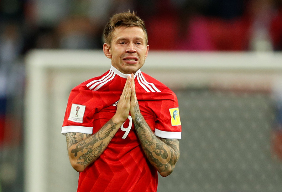 Russia World Cup flop Smolov wrecks $150k BMW in high-speed smash ...