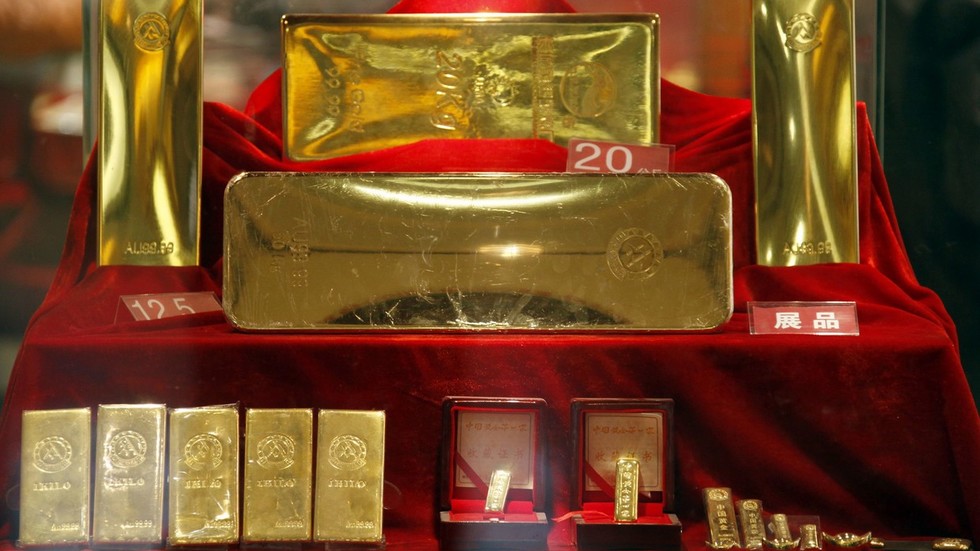 Alchemy vindicated? Chinese scientists turn copper into ‘gold’ — RT ...