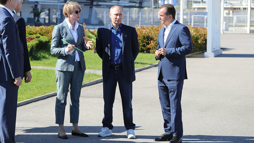 Hipster Putin? Russian president wears New Balance sneakers on school ...