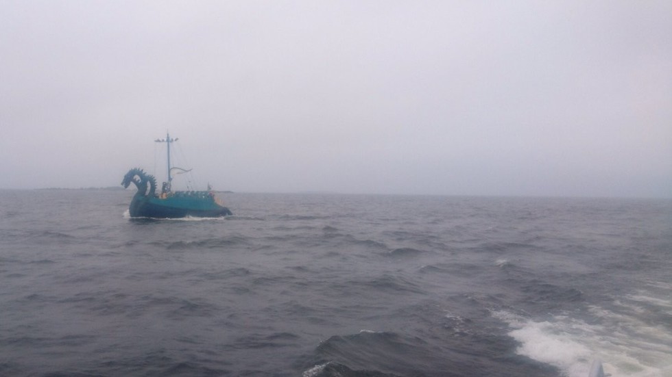 Stunned Finnish Coast Guard spots ‘3-headed sea monster’… turns out to ...