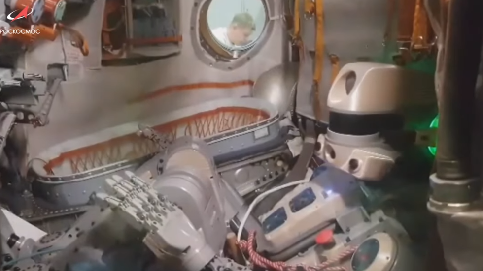 WATCH LIVE as Soyuz manned by Russian robot Fedor makes 2nd attempt to ...