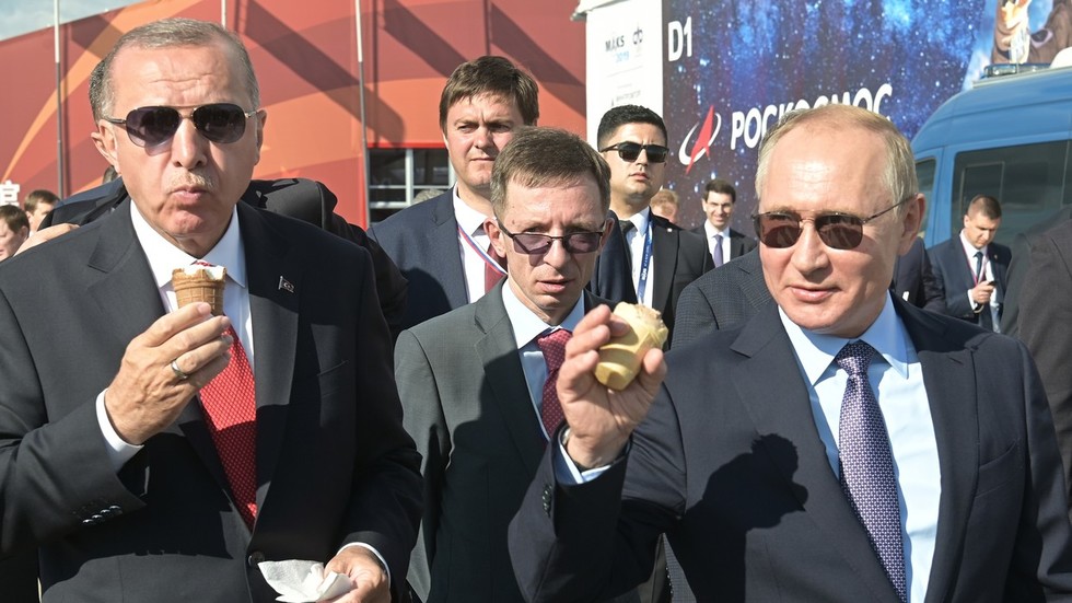 ‘Will you pay?’ Putin treats Erdogan to ice cream at MAKS 2019 Air Show ...