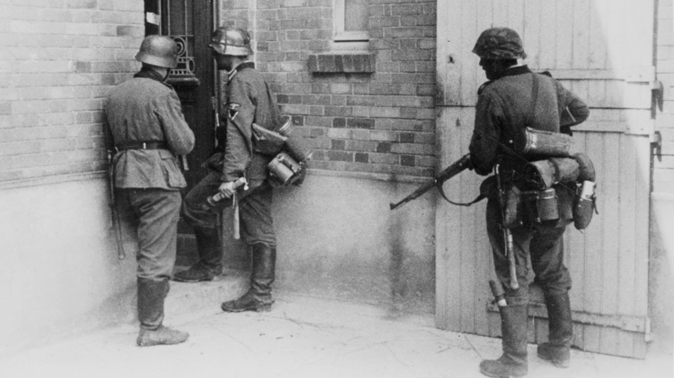 Canada set to deport 96yo ex-SS death squad member as Russia probes ...