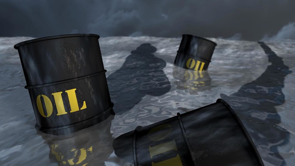 Crude oil’s crash below $0 was ‘a pure freak of markets,’ economist ...