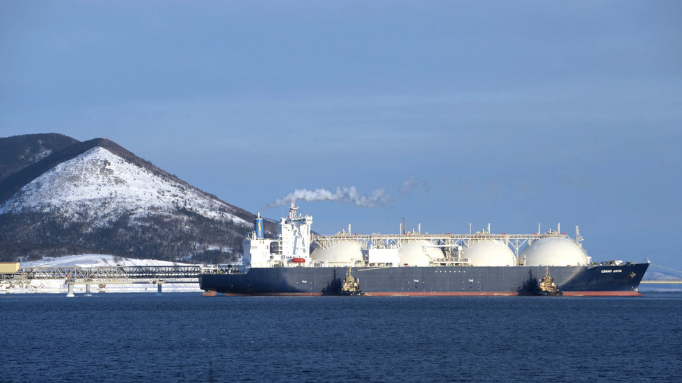 First Russian LNG cargo reaches Japan via Arctic sea route — RT ...