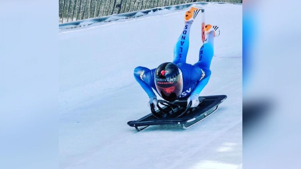 Skeleton racer hits BROOM left on track during World Cup run (VIDEO ...