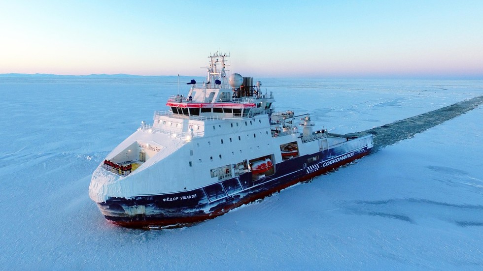 Russian Arctic sea route shipping tops 33 million tons in 2020 — RT ...