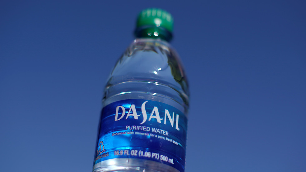 ‘I’ll die of dehydration before I drink Dasani’: Americans mock Coca ...