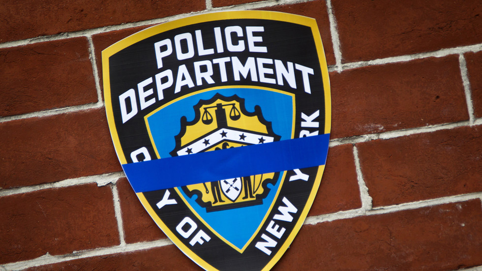 Cop-killer sitting on Cuomo’s police ‘reimagining’ commission is ...