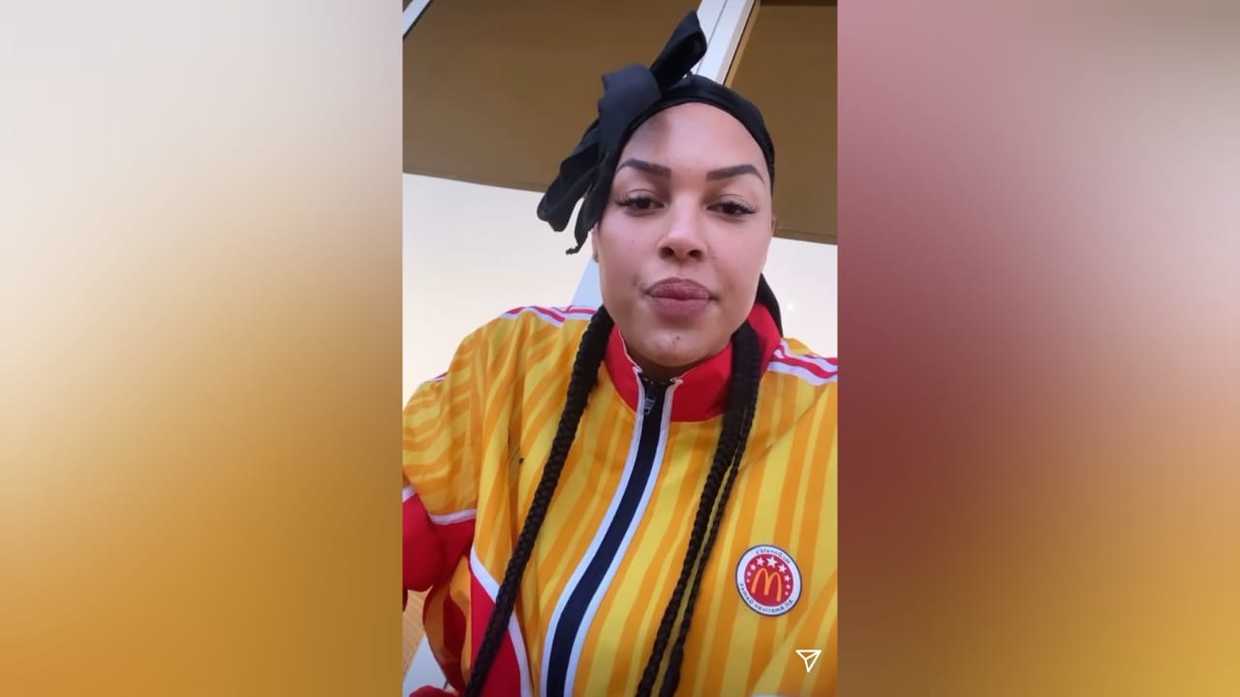 Basketball queen Cambage rips into coach who brought up 6ft 8in star's ...
