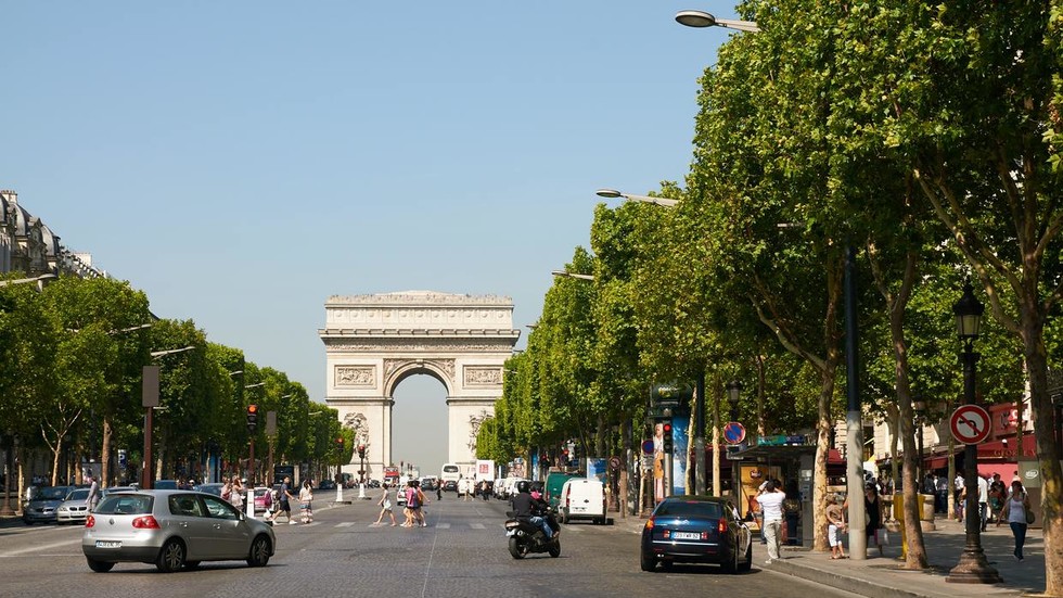 France’s economy will fully recover from pandemic lows by year’s end ...