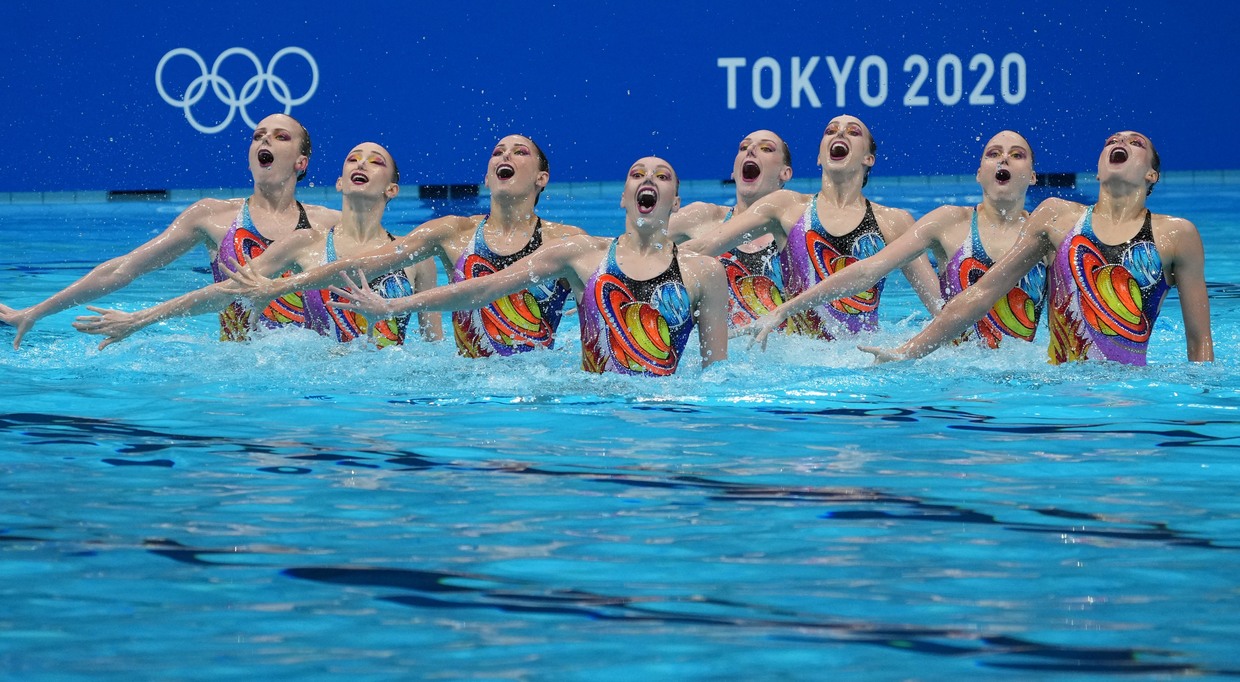 All-conquering Russian artistic swimmers make it SIXTH Olympics clean ...