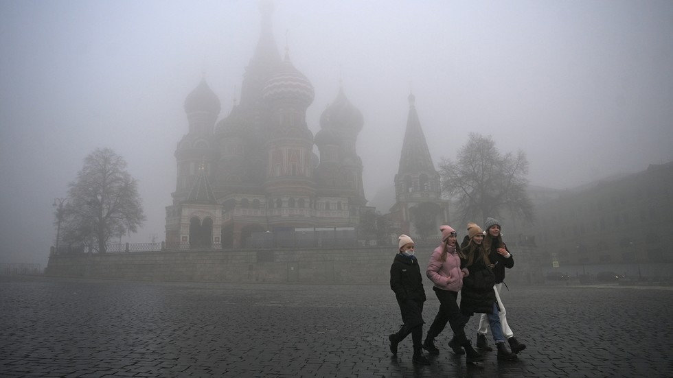 Moscow’s unusual ‘radiation fog’ explained — RT Russia & Former Soviet ...