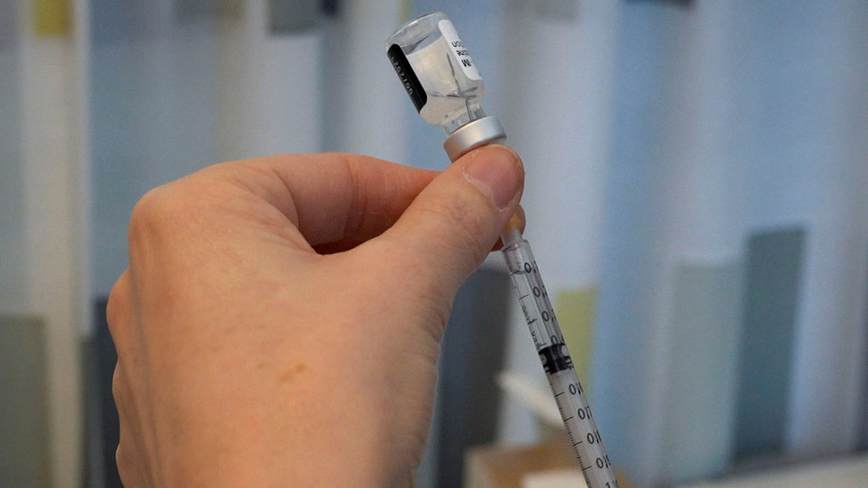 Health watchdog urges limits on jabbing children against Covid — RT ...