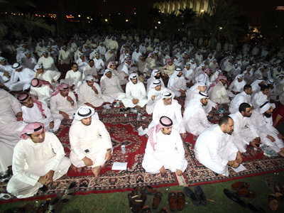 Kuwaitis take to streets ahead of crucial electoral ruling (PHOTOS ...