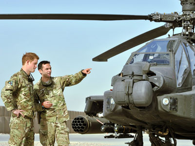 In shining armor: Apache-piloting Prince Harry to ‘help oust Assad ...