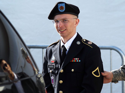 Army admits to investigating Bradley Manning supporters — RT USA News