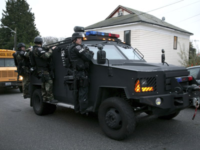 SWAT cops to ask for IDs from everyone in Arkansas town — RT USA News