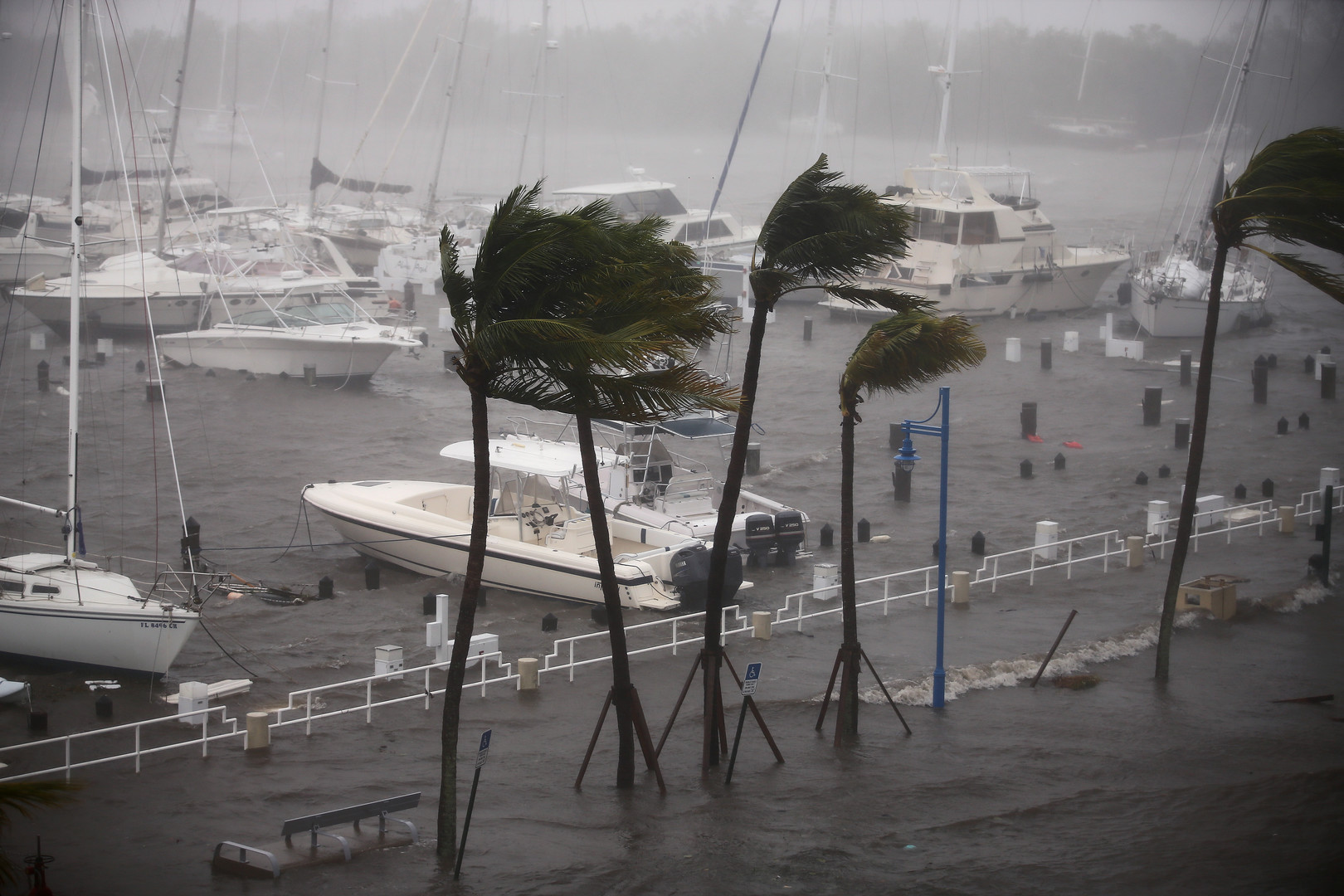 Plusieurs jours de déferlement de l’ouragan Irma à Miami en 80 secondes ...
